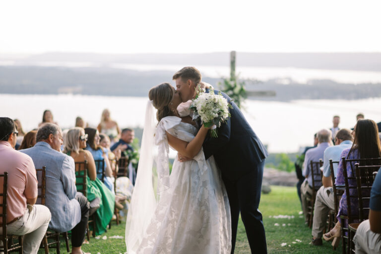 Daylee Autumn Dudley & Dawson Hunter Hill - Alabama Weddings