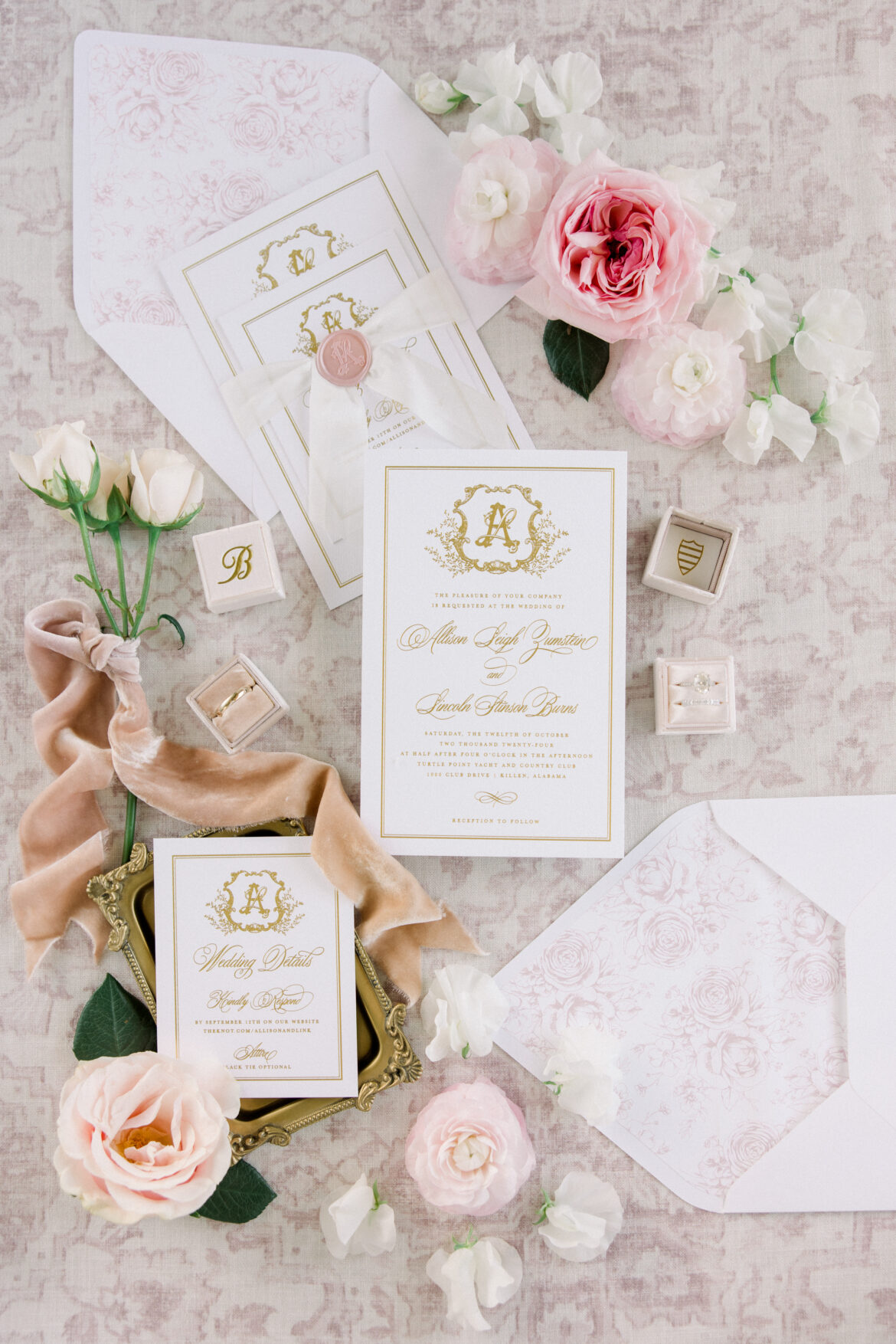 Allison Leigh Zumstein & Lincoln Stinson Burns - Alabama Weddings