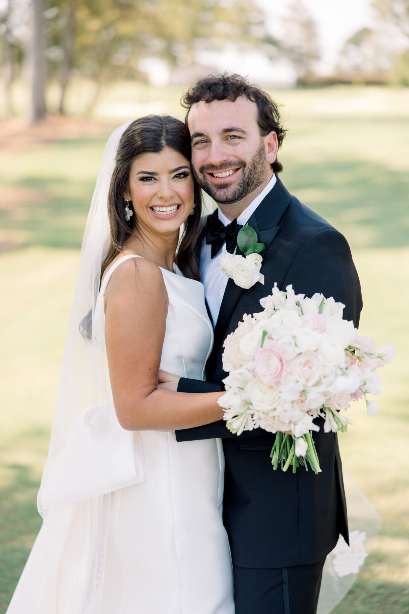Allison Leigh Zumstein & Lincoln Stinson Burns - Alabama Weddings